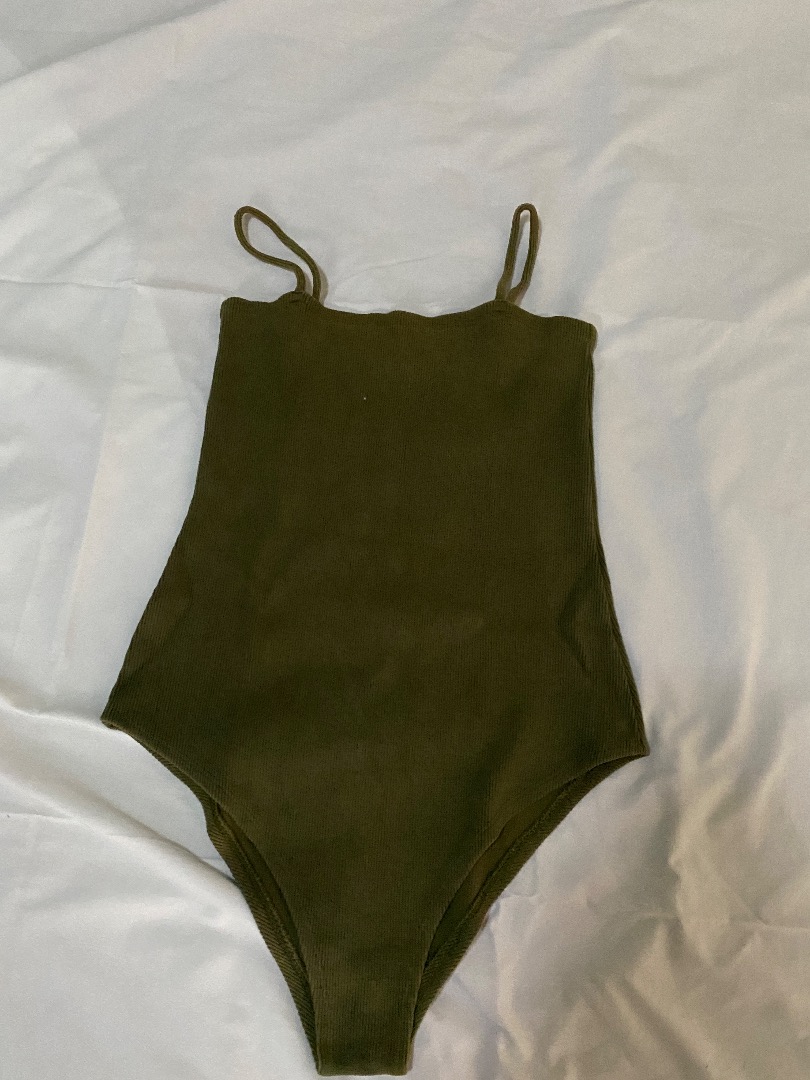 Green One Piece Straight Cut Top, Women's Fashion, Tops, Sleeveless on ...
