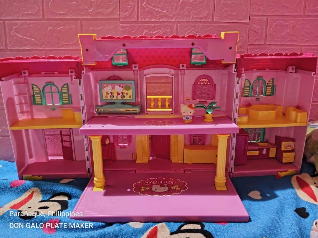 HK doll house, Hobbies & Toys, Toys & Games on Carousell