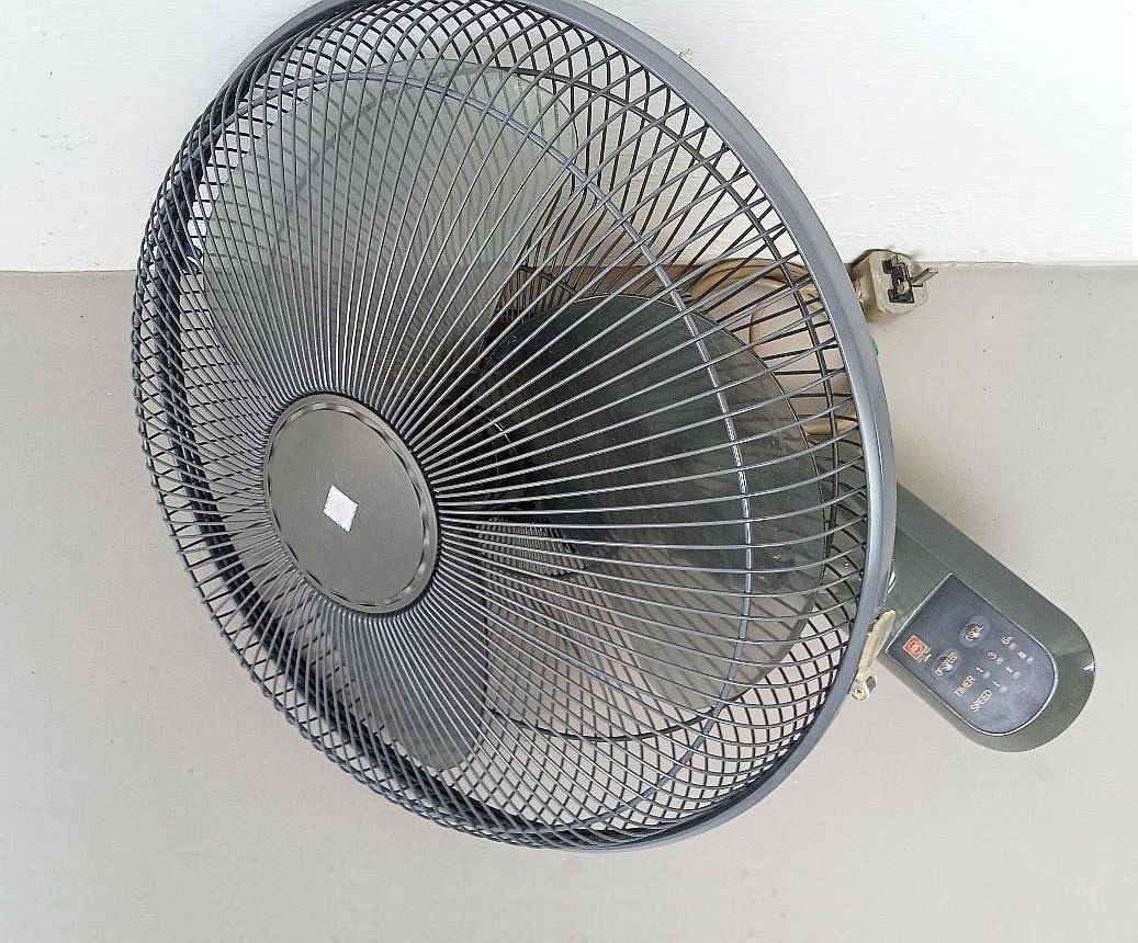 KDK 16" Wall Fan with wall bracket, Furniture & Home Living, Lighting ...