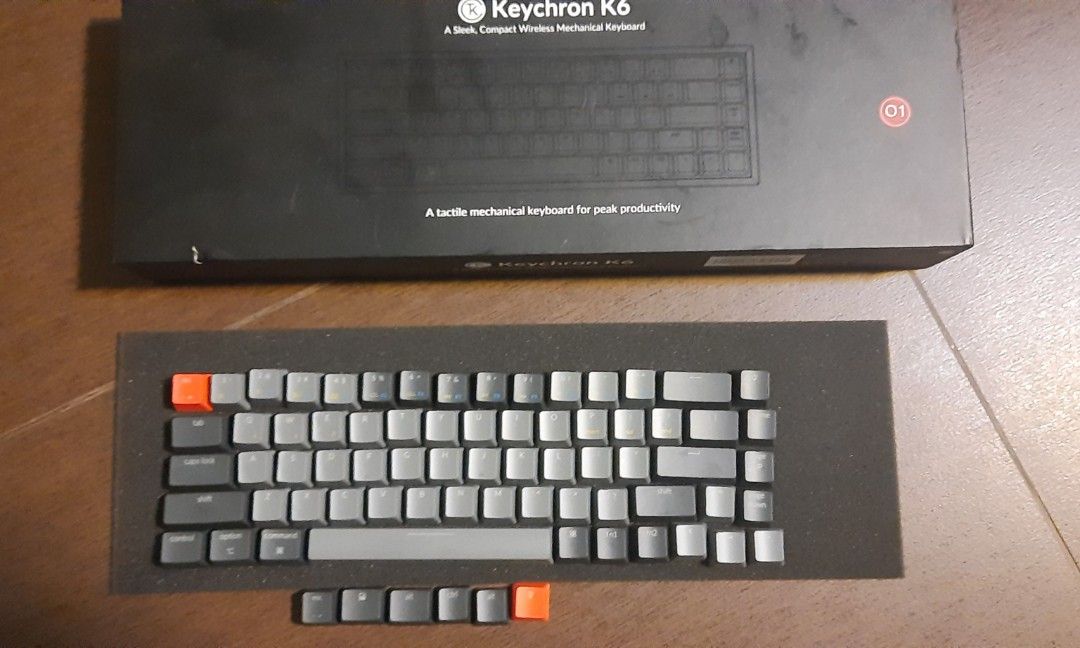 Keychron K6 wireless keyboard with 2 sets of keycaps, Computers & Tech ...