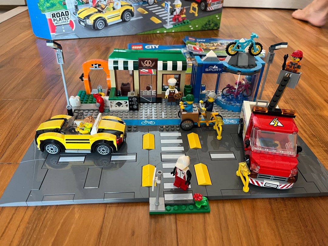 Lego 60306 Shopping street - complete pack, Hobbies & Toys, Toys ...