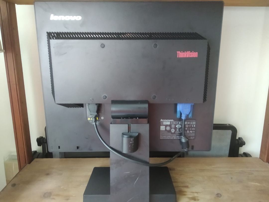 Lenovo 17" Laptop Extension LCD Monitor, Computers & Tech, Parts ...