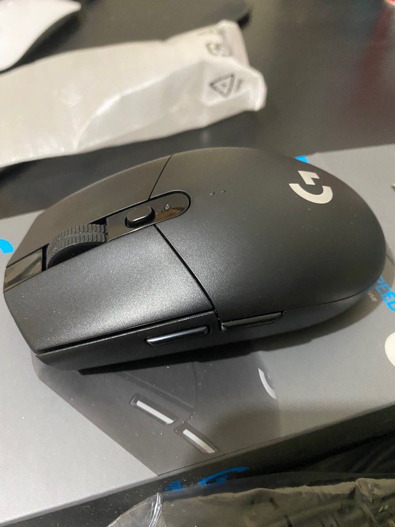 Logitech G304 Lightspeed Wireless Gaming Mouse, Computers & Tech, Parts ...