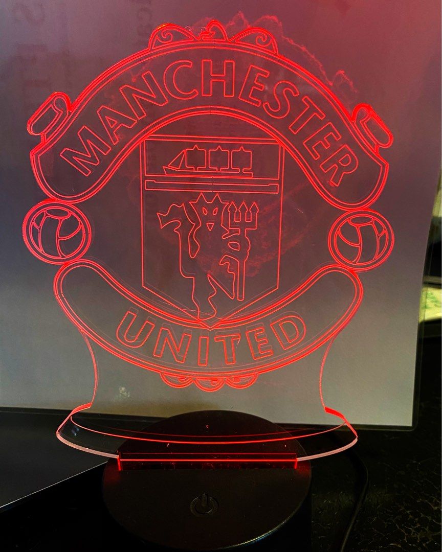 Manchester United 7 colours changing lamp. USB, Hobbies & Toys ...