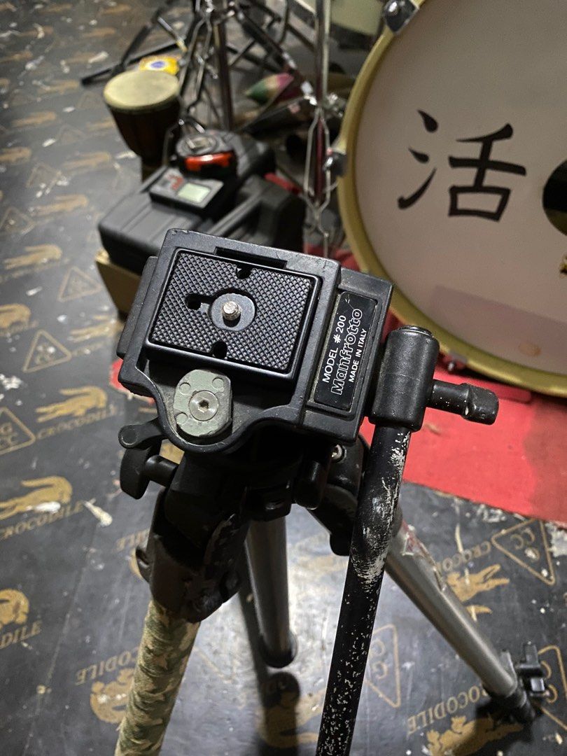 Manfrotto ART 144 with Manfrotto 200 Fluid Head, Photography ...