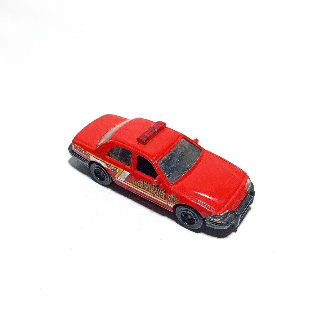 MATCHBOX FORD CROWN VICTORIA 2006 DIECAST, Toys & Collectibles, Mainan ...