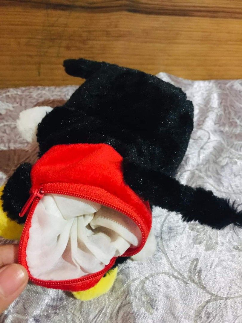 MICKEY MOUSE may pocket s base no etiketa, Hobbies & Toys, Memorabilia ...