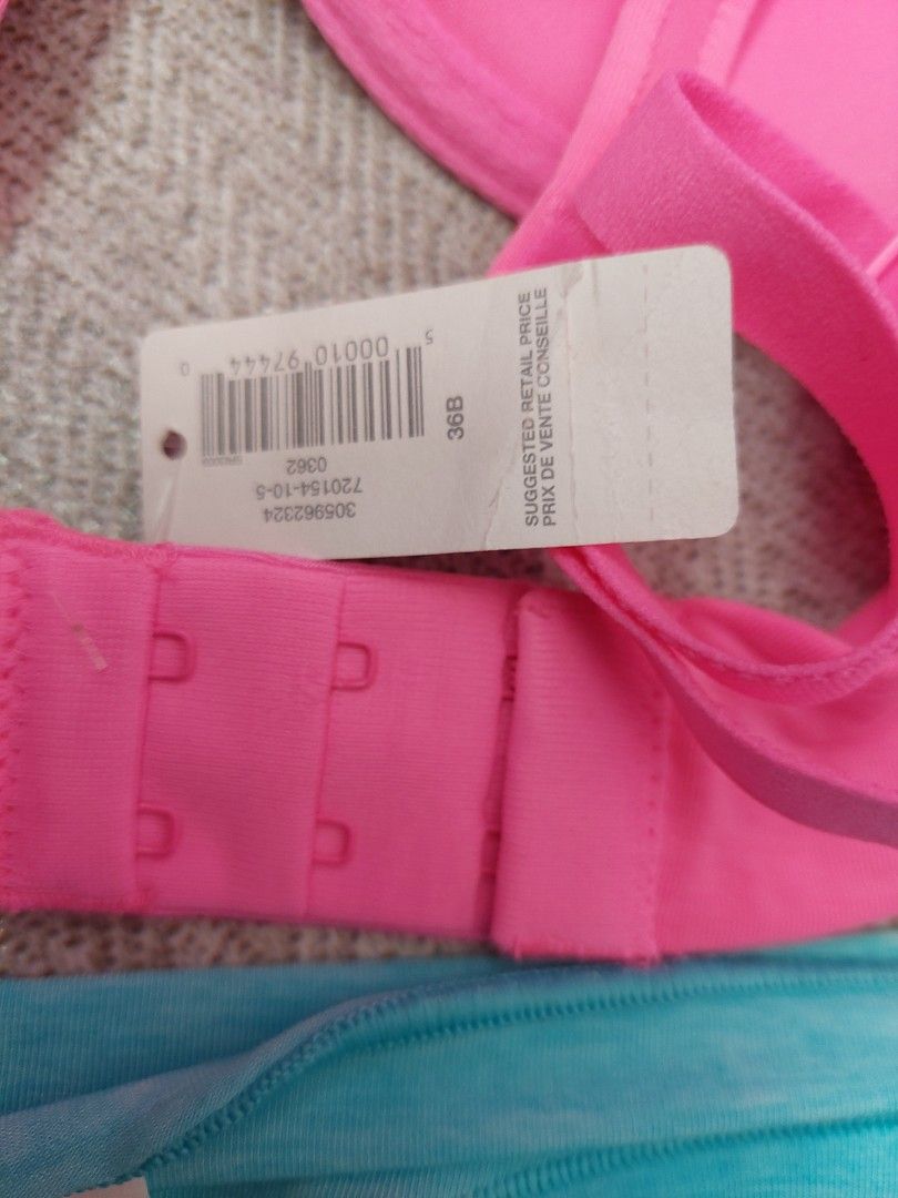 New 36B & UK14-18 GAP Bra & Thongs Set, Women's Fashion, New Undergarments & Loungewear on Carousell