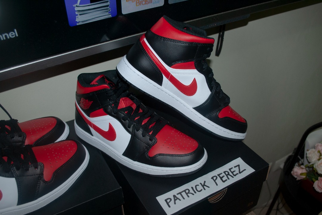 Nike Air Jordan 1 Mid "Bred Toe" (White/Black/Fire Red), US 9.5, Brand ...