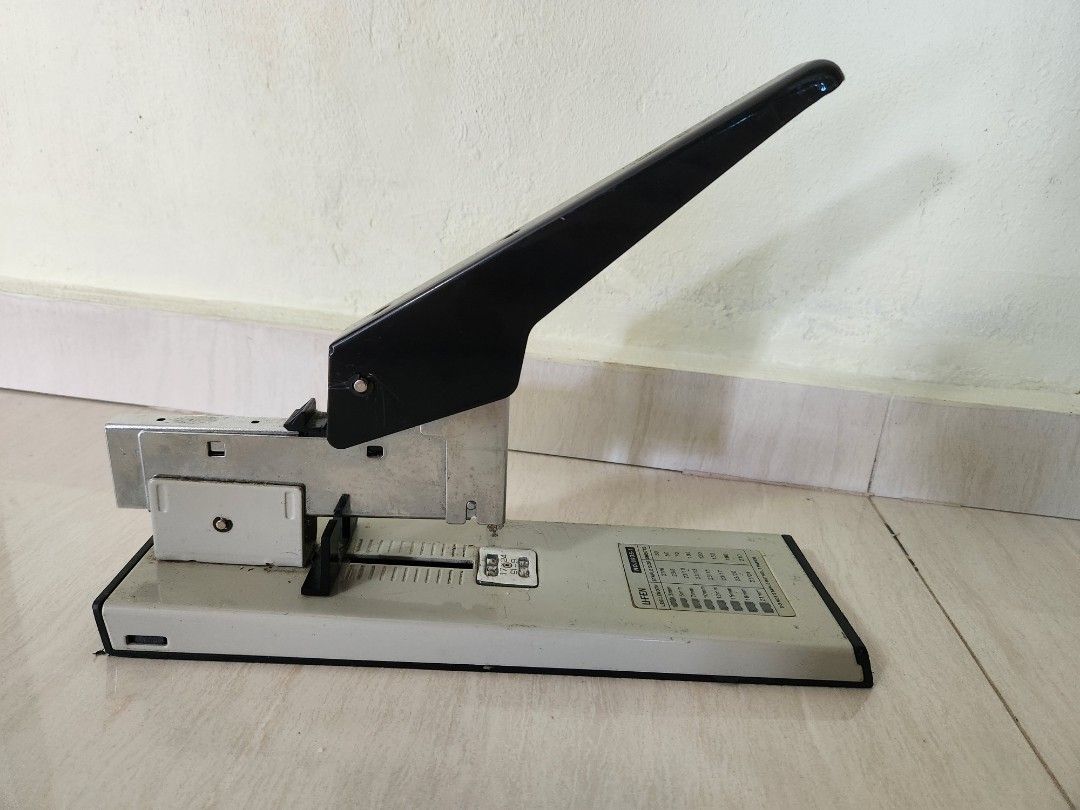 Office big stapler, Hobbies & Toys, Stationery & Craft, Stationery ...