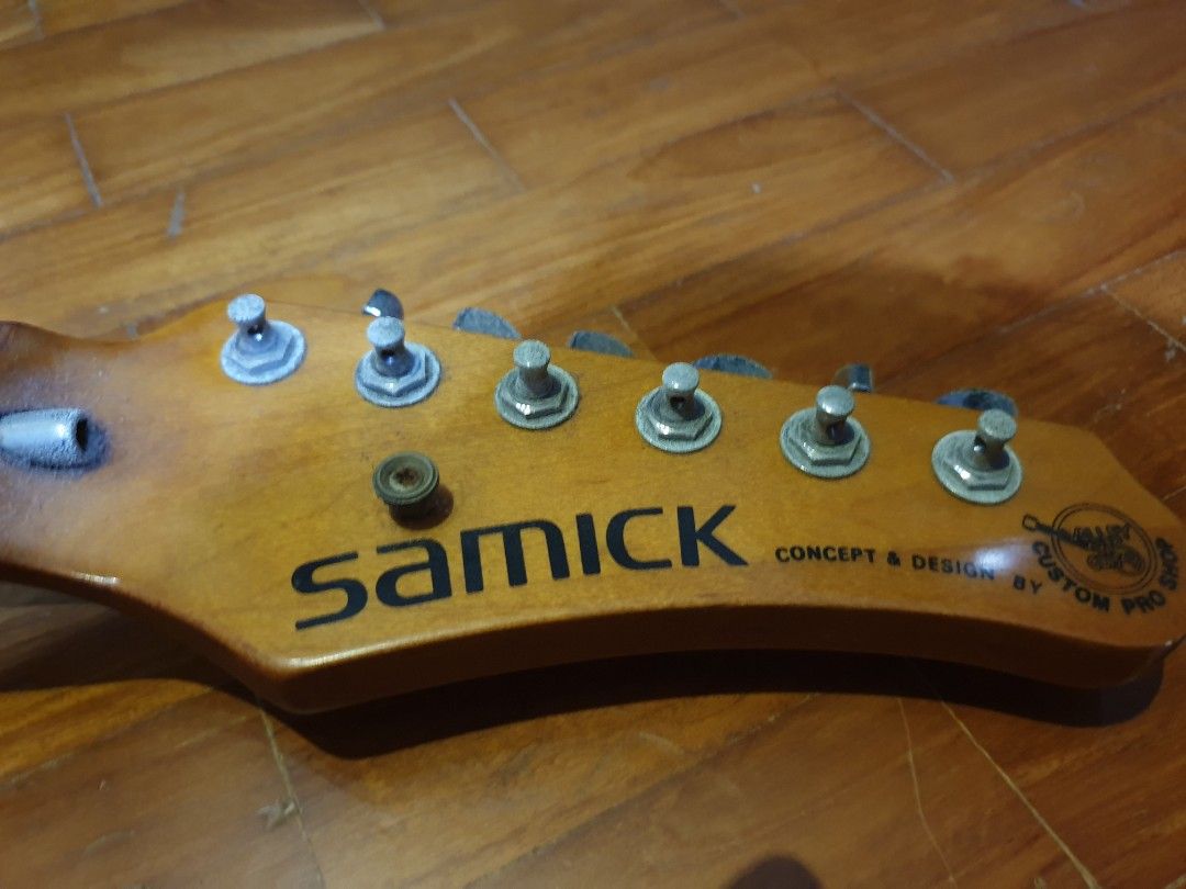 Old Samick Electric Guitar, Hobbies & Toys, Music & Media, Musical ...
