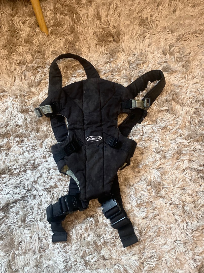 Original Infantino Baby Carrier, Babies & Kids, Going Out, Carriers ...