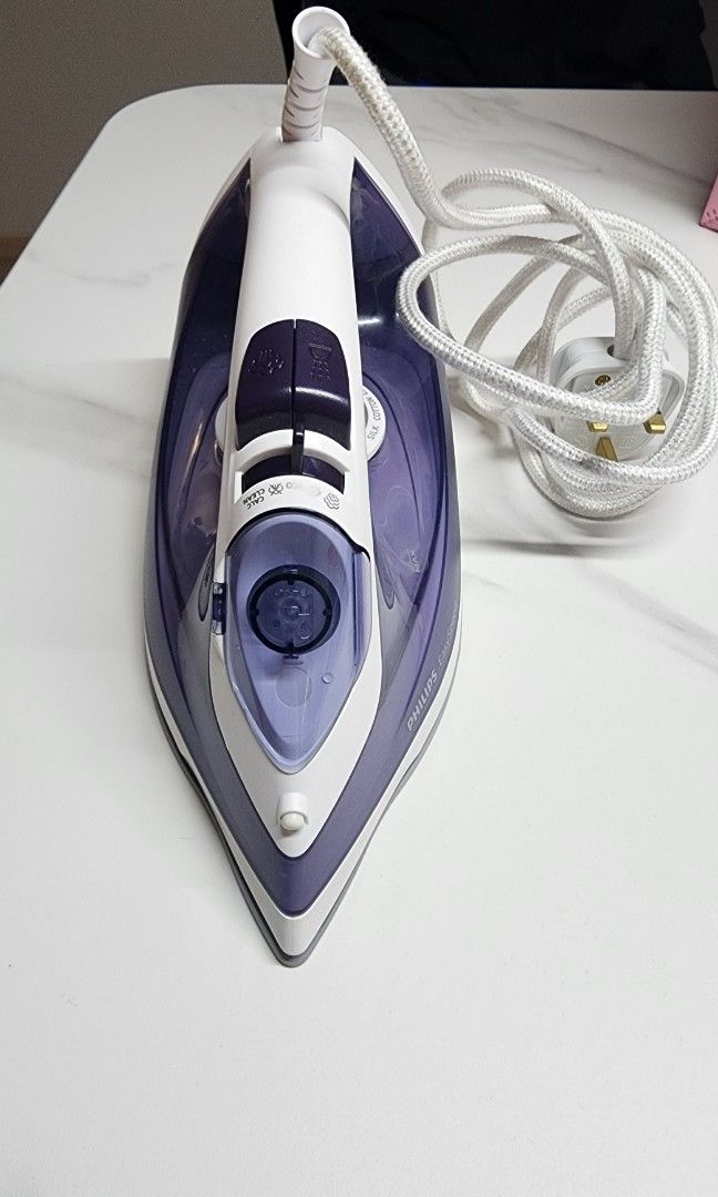 Philips EasySpeed Steam Iron GC1752/36 with ironing board, TV & Home ...
