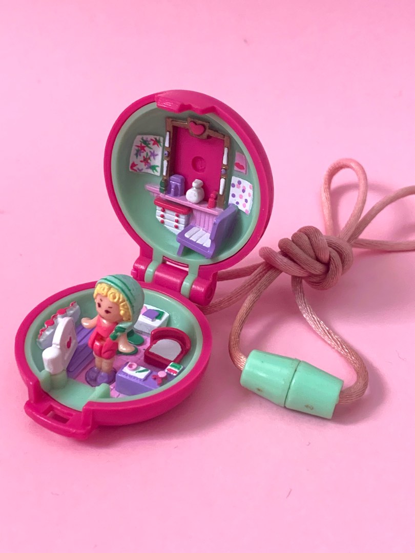 Polly Pocket Keep-Fit Locket - 1991, Hobbies & Toys, Memorabilia ...