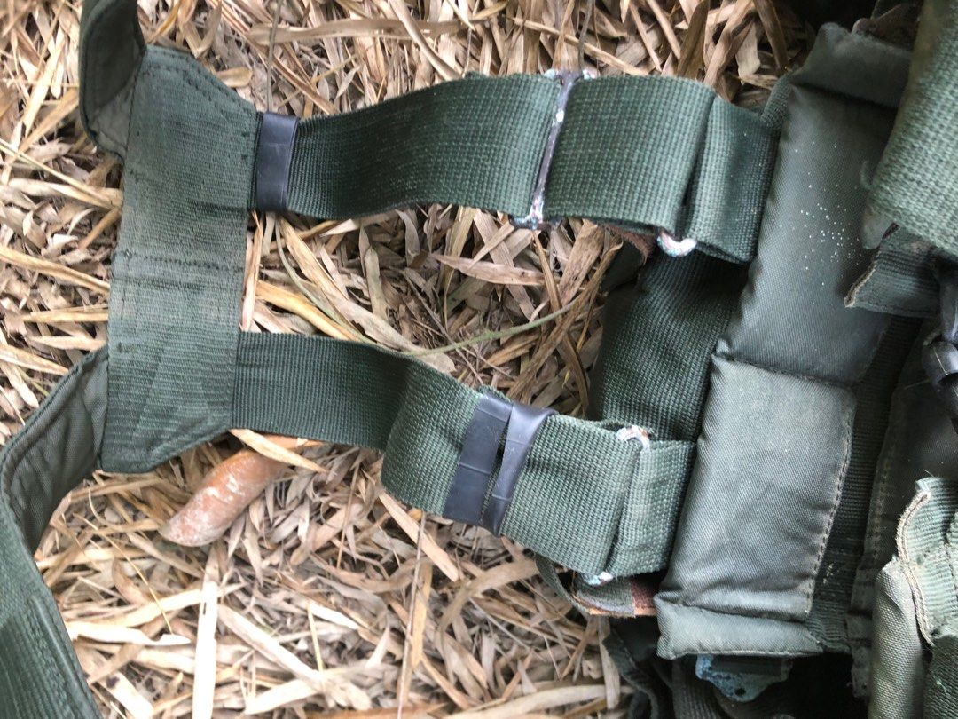 Rare Vintage Bomb Vest Us army, Men's Fashion, Bags, Belt bags ...