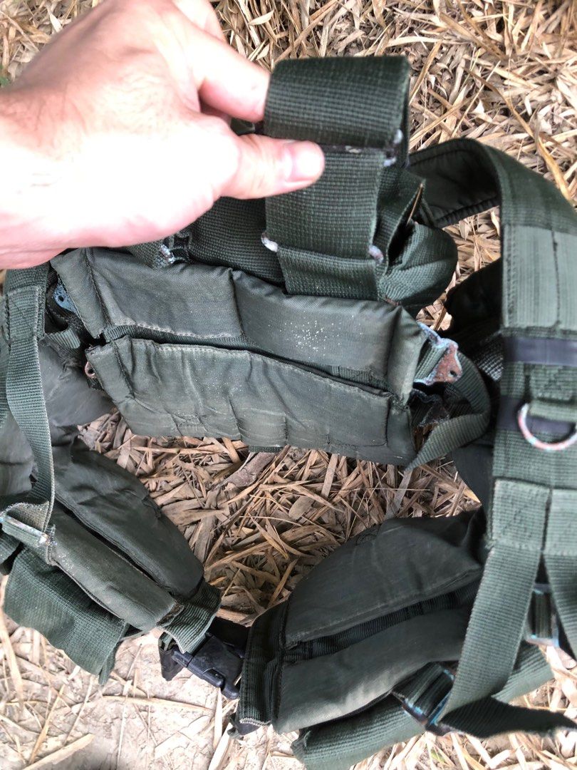 Rare Vintage Bomb Vest Us army, Men's Fashion, Bags, Belt bags ...