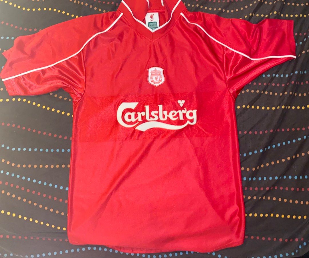 Retro Liverpool kit 2000s kit, Men's Fashion, Activewear on Carousell