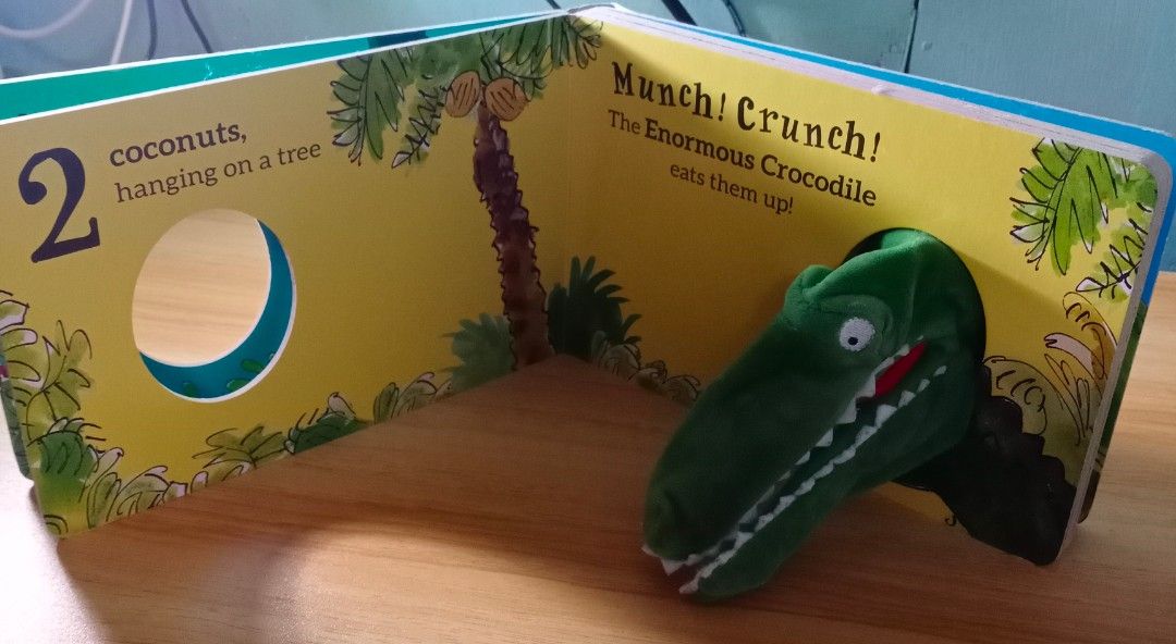 Roald Dahl The Enormous Crocodile Finger Puppet Boardbook, Hobbies ...
