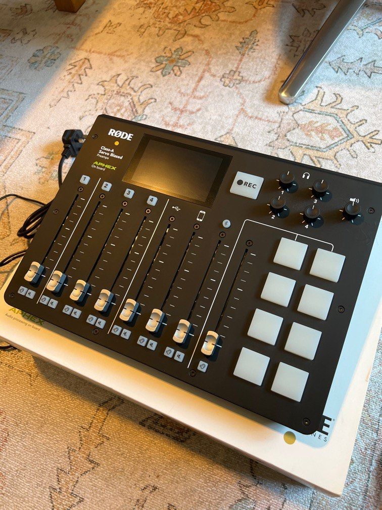 Rode Rodecaster Pro, Hobbies & Toys, Music & Media, Music Accessories ...