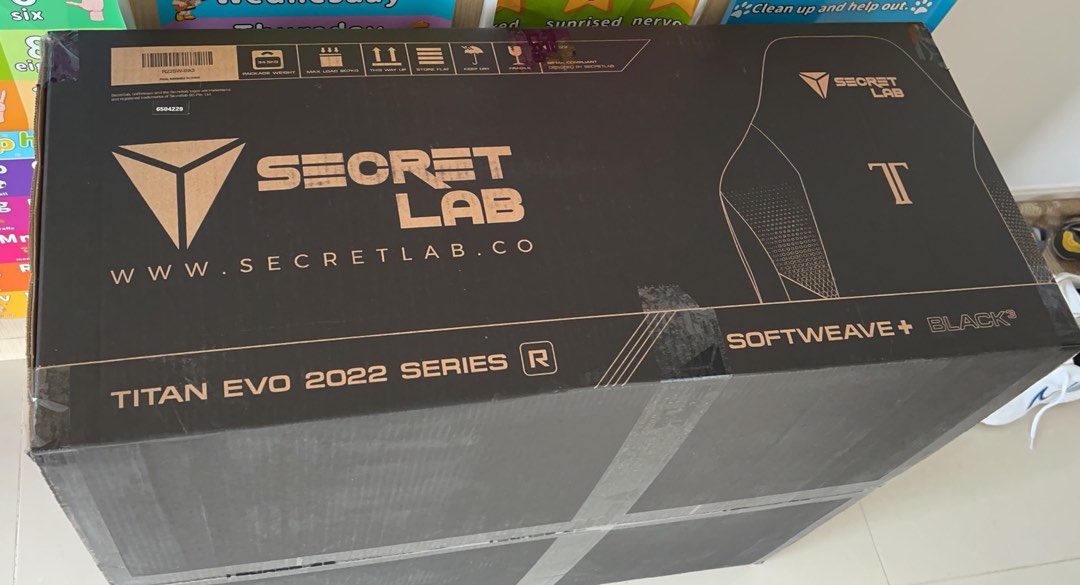 Secretlab TITAN Evo 2022 Series R, Furniture & Home Living, Furniture ...