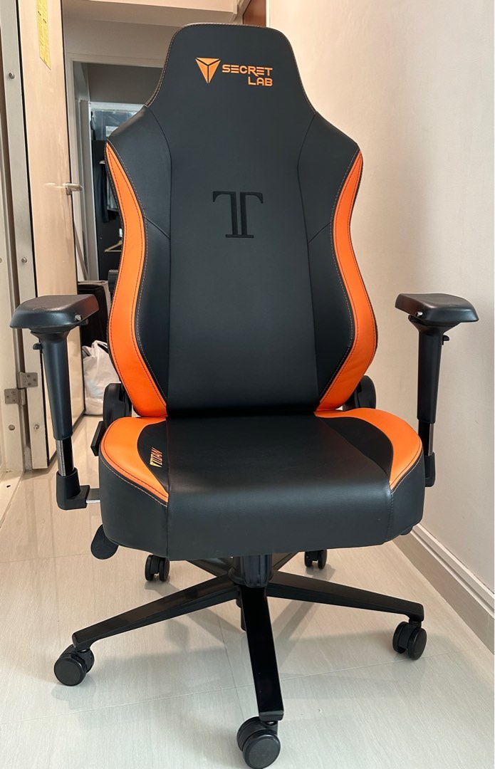 Secretlab Titan XL Gaming Chair, Furniture & Home Living, Furniture ...