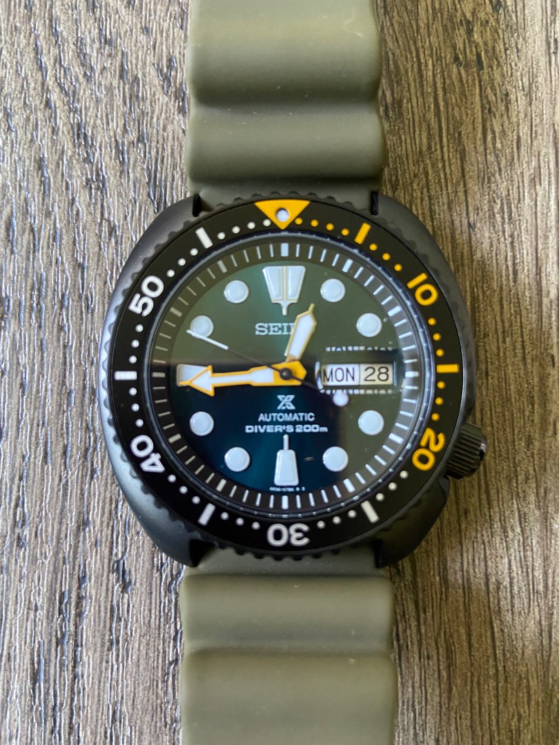 Seiko diver, Men's Fashion, Watches & Accessories, Watches on Carousell