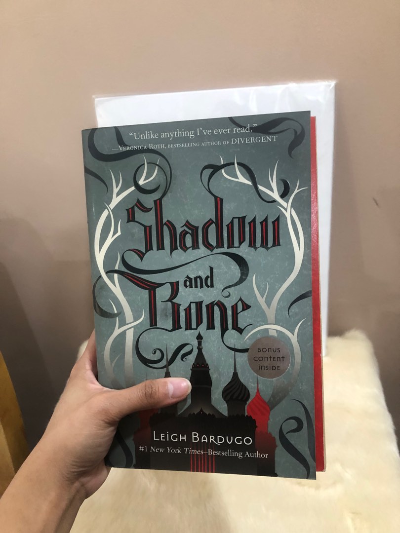 Shadow and Bone Book, Hobbies & Toys, Books & Magazines, Fiction & Non ...