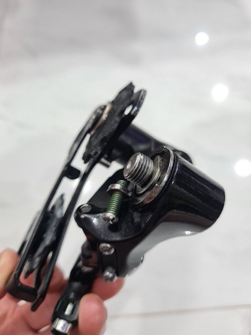 Shimano 105 R5800 rear derailleur, Sports Equipment, Bicycles & Parts ...