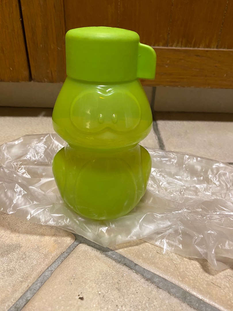 Tupperware cute penguin design, Furniture & Home Living, Kitchenware ...