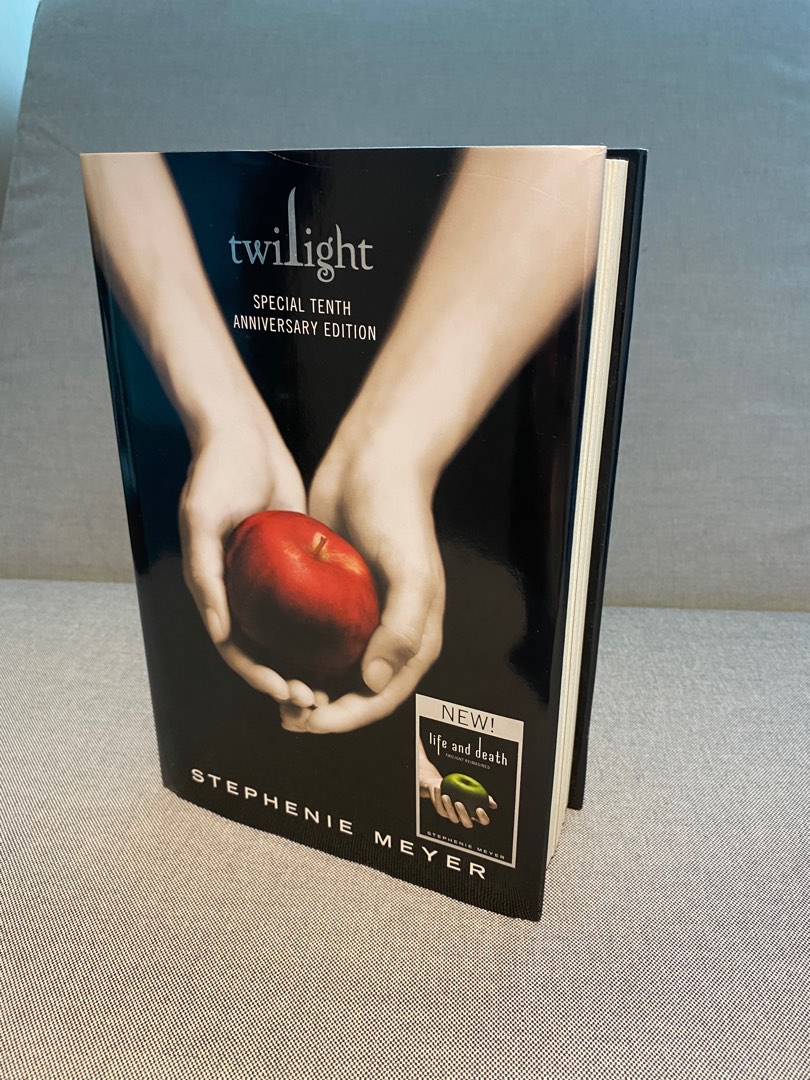 Twilight Special Tenth Anniversary Edition - Life and Death Twilight Reimagined - Stephenie ...