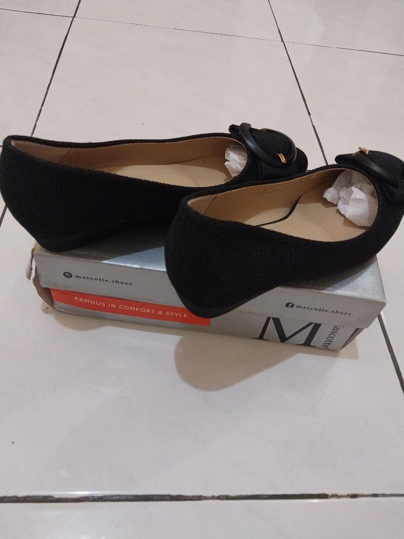 Wedges Mascotte shoes black, Fesyen Wanita, Sepatu di Carousell