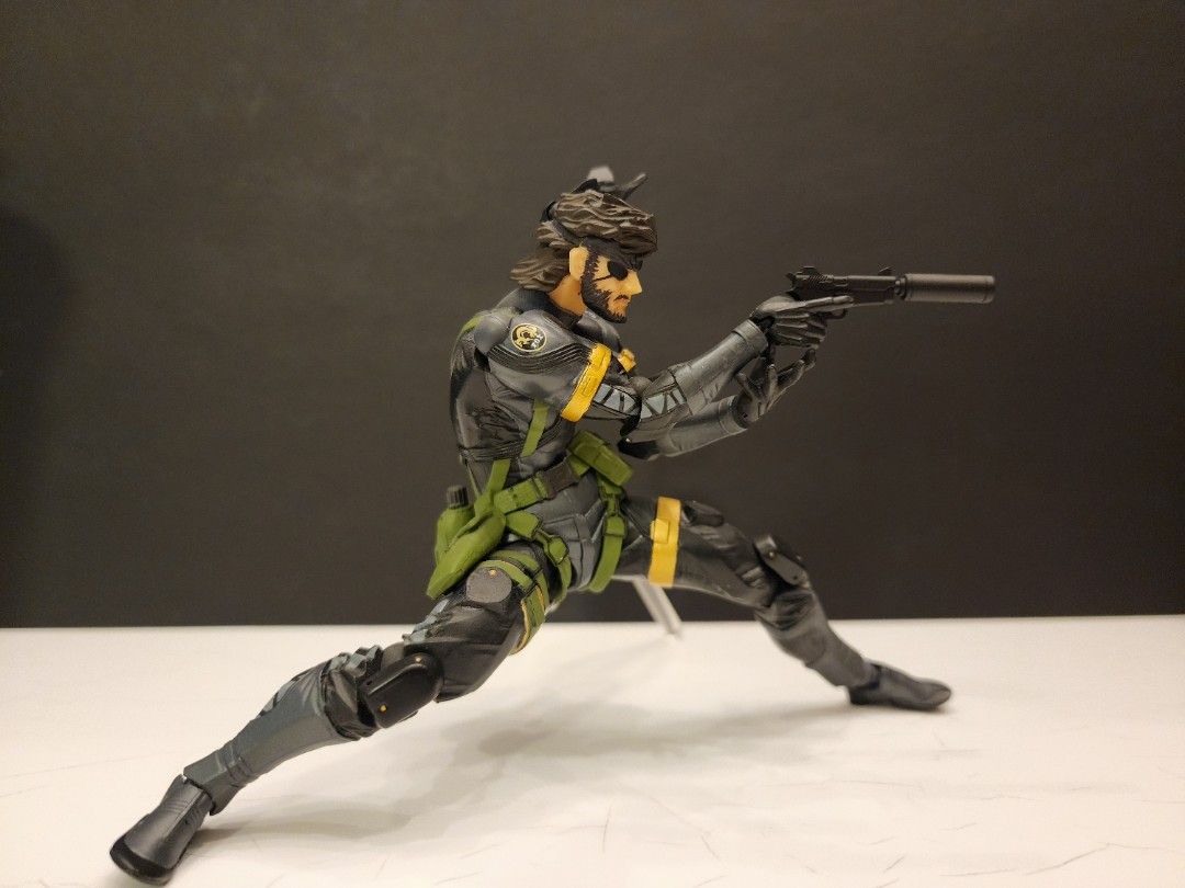 Yamaguchi Revoltech Snake from Metal Gear Solid, Hobbies & Toys, Toys ...