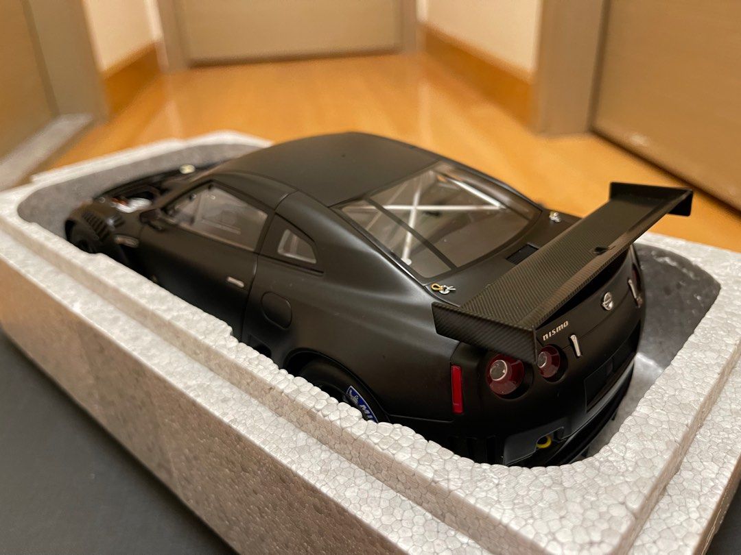 1/18 Autoart GTR Nissan R35 GT-R FIA GT1 Matt Black, 興趣及遊戲, 玩具 & 遊戲類 ...