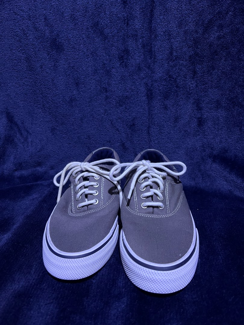 Bass sneakers, Men's Fashion, Footwear, Sneakers on Carousell