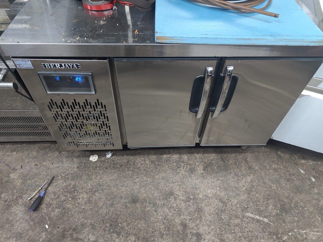 Berjaya 2 Doors Counter Chiller, TV & Home Appliances, Kitchen ...