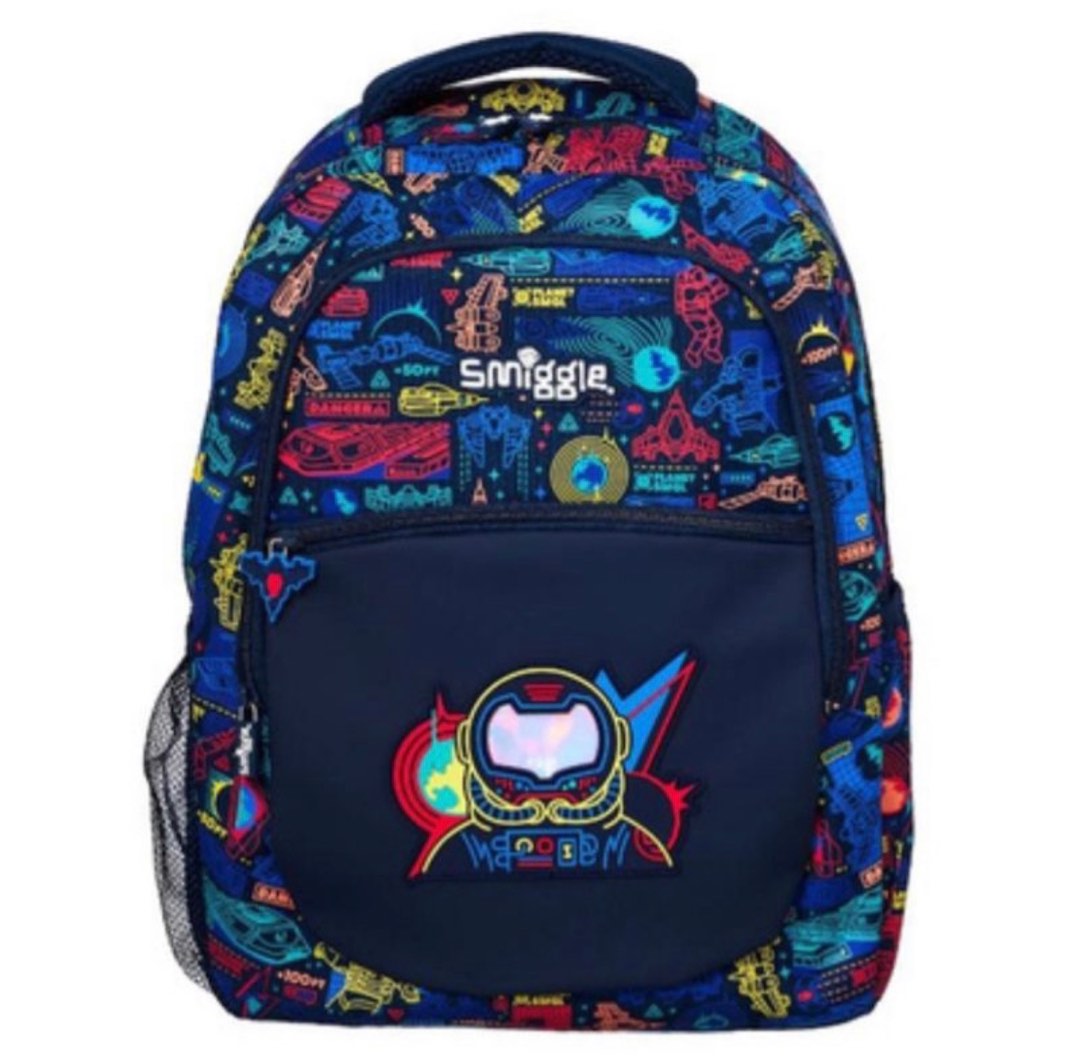 Brand New backpack Smiggle size L, Hobbies & Toys, Stationery & Craft ...
