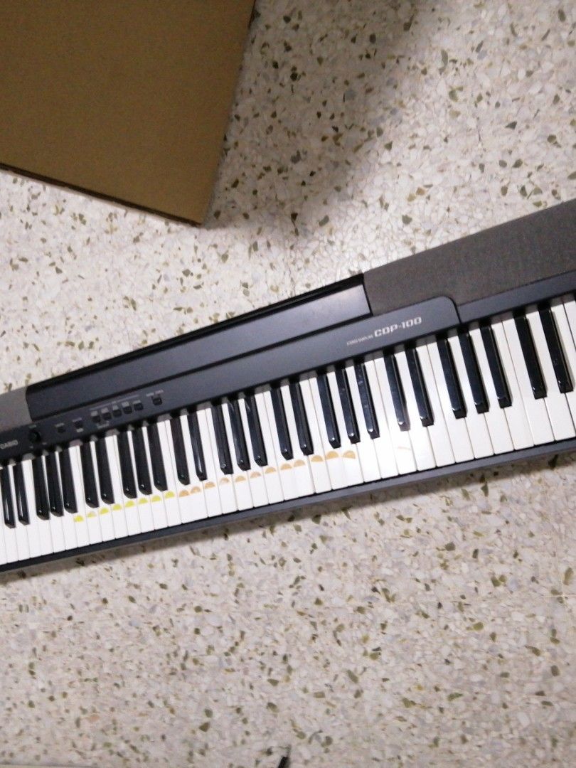 Casio piano CDP 100, Audio, Portable Music Players on Carousell