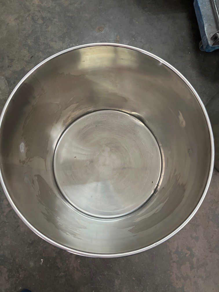 Commercial Stainless steel soup pot 50x50cm, Everything Else on Carousell
