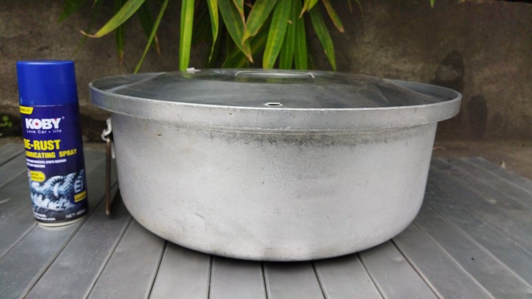 Cooking were or kaldero, 7 kg capacity , combination of stainless and ...