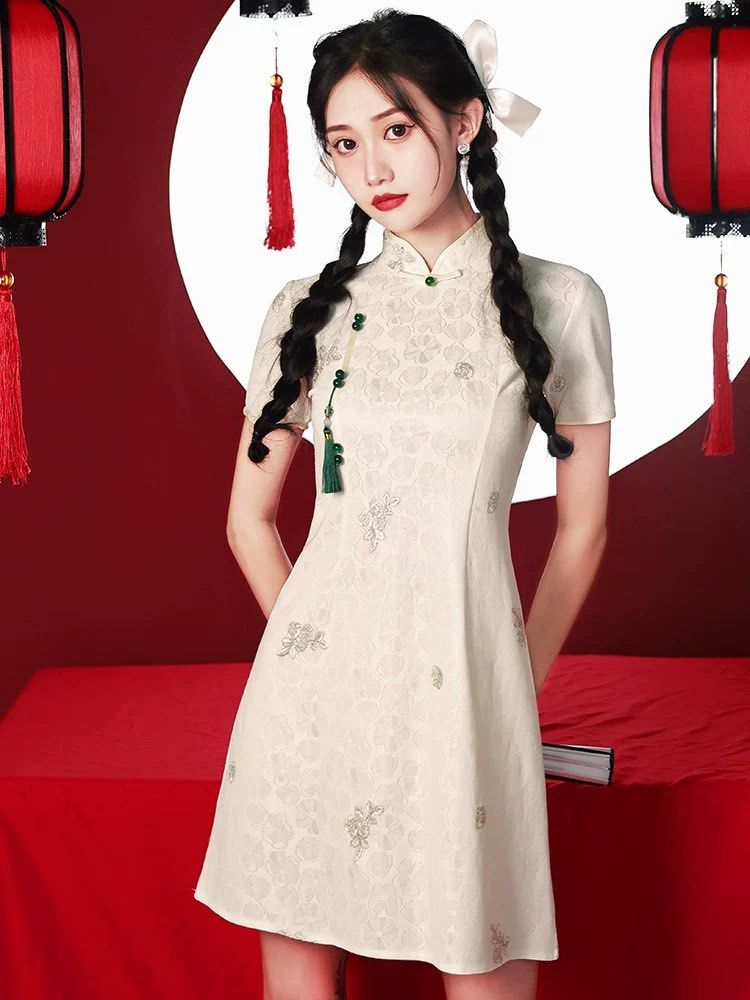 cream coloured cheongsam, Women's Fashion, Dresses & Sets, Traditional ...