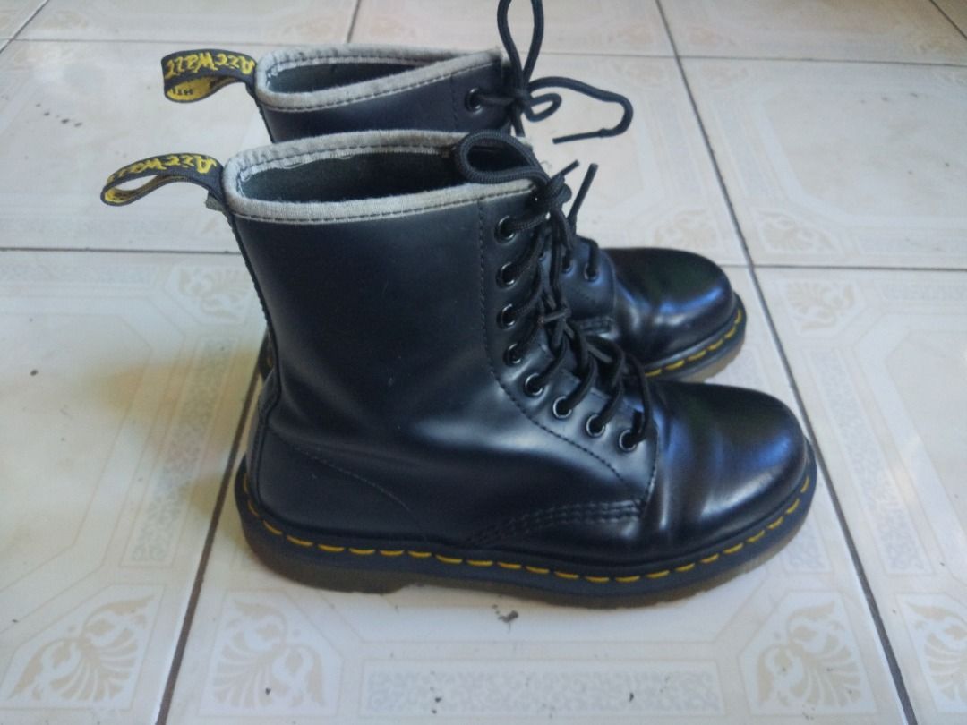 DM 10072 Boot UK5, Men's Fashion, Footwear, Boots on Carousell