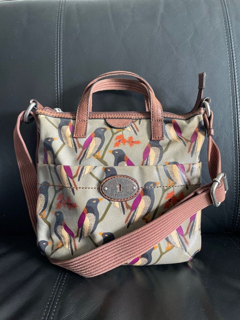 Fossil handbag, Women's Fashion, Bags & Wallets, Shoulder Bags on Carousell