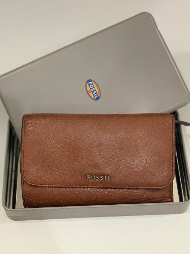 Fossil Wallet Luxury Bags And Wallets On Carousell