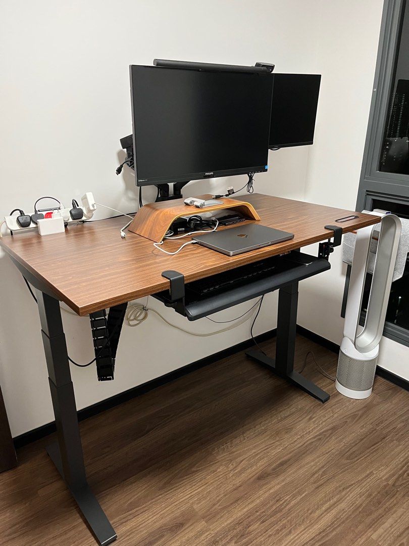 Herman Miller Ratio height adjustable tables. Free monitor arms ...