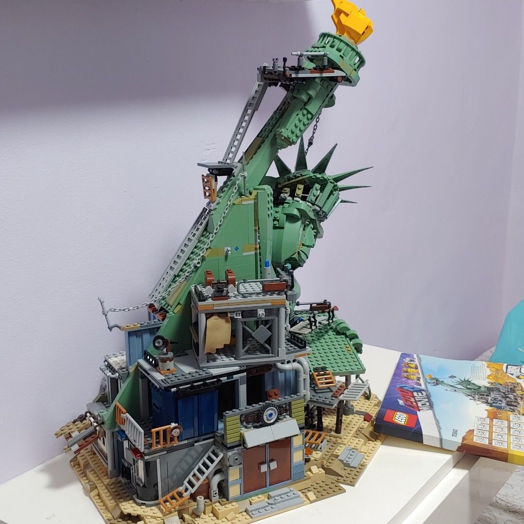 Lego set 70840 Welcome to Apocalypseburg the Lego movie, Hobbies & Toys ...