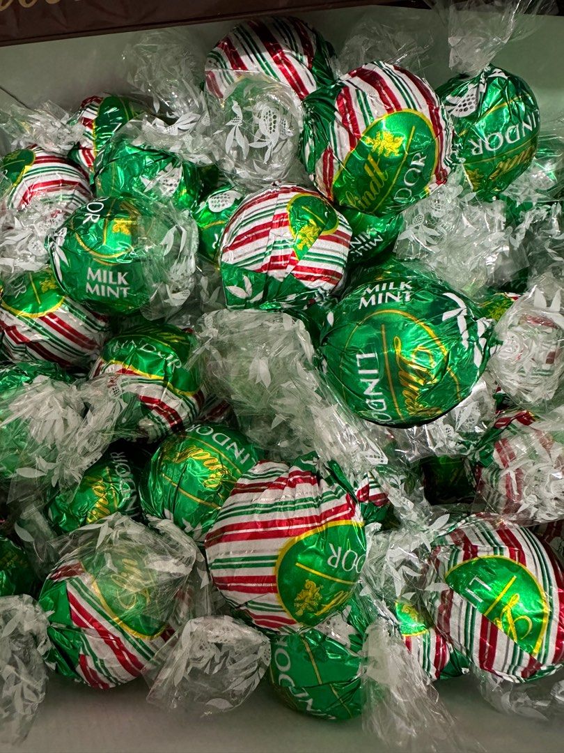 Lindt Lindor mint chocolate milk mint peppermint cookie 薄荷朱古力 薄荷曲奇 瑞士蓮 ...