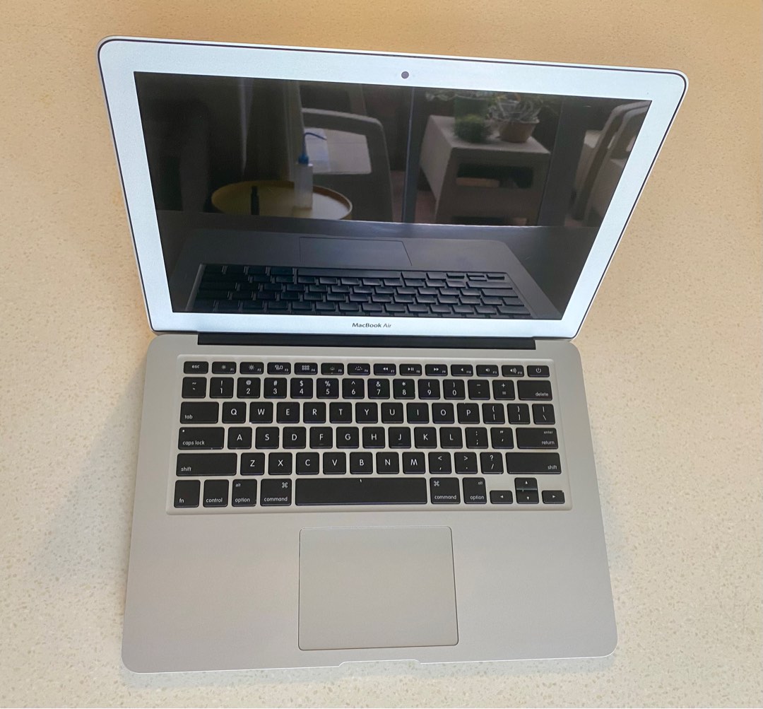 Apple MacBook Air (13-inch, Early 2014) TOP SPEC: 512GB storage 8gb RAM ...
