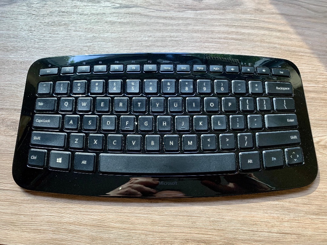 Microsoft Arc Bluetooth keyboard, Computers & Tech, Parts & Accessories ...