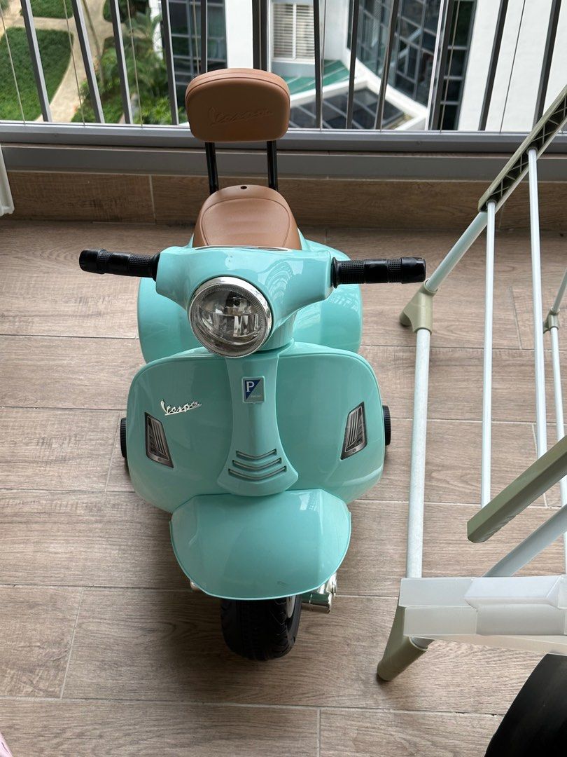 Mini Vespa Scooter, Hobbies & Toys, Toys & Games on Carousell