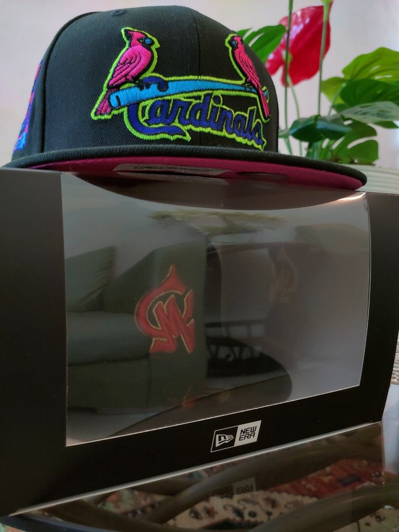 New era cardinal hatclub cyberpunk, Men's Fashion, Watches ...
